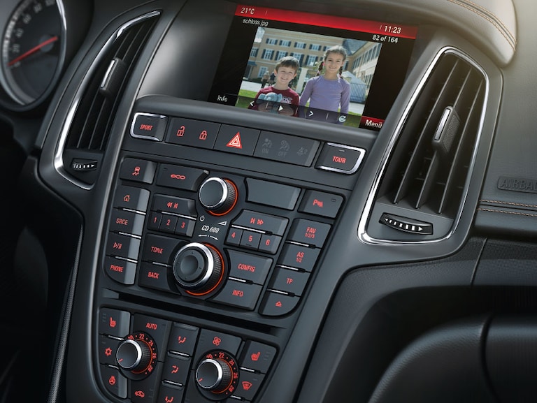 Bekijk de infotainment opties voor uw Cascada | Opel België